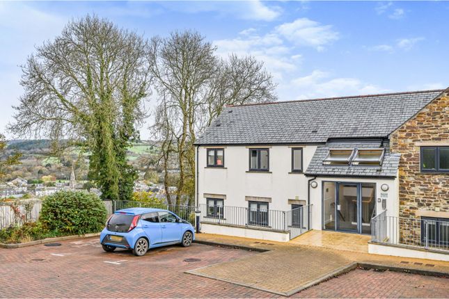 2 bedroom flat Lostwithiel
